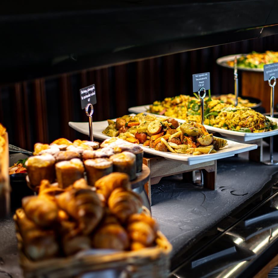 Te Puia, Rotorua Geothermal Park, Māori Culture and Restaurant. Sunday ...