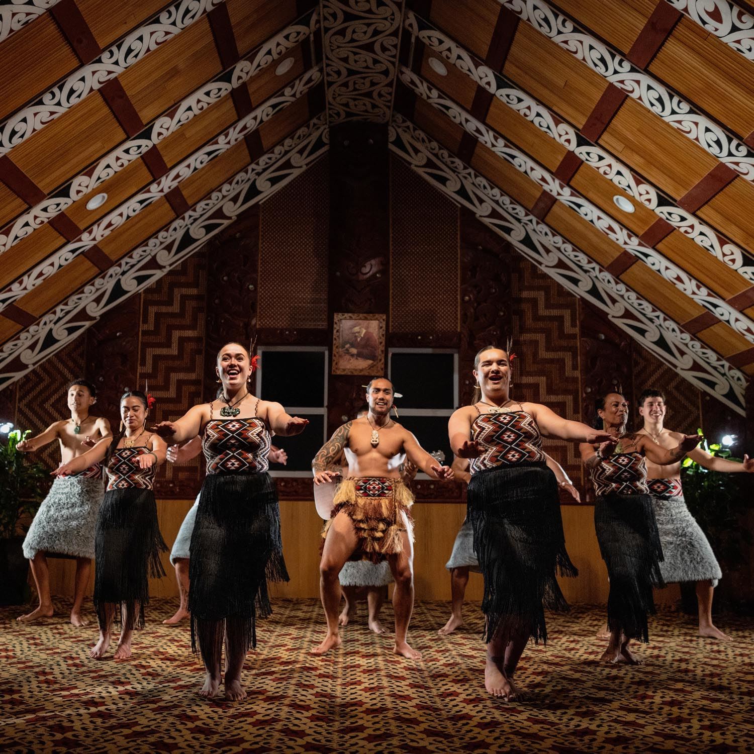 Te Puia, Rotorua Geothermal Park, Māori Culture and Restaurant. Te Pō ...